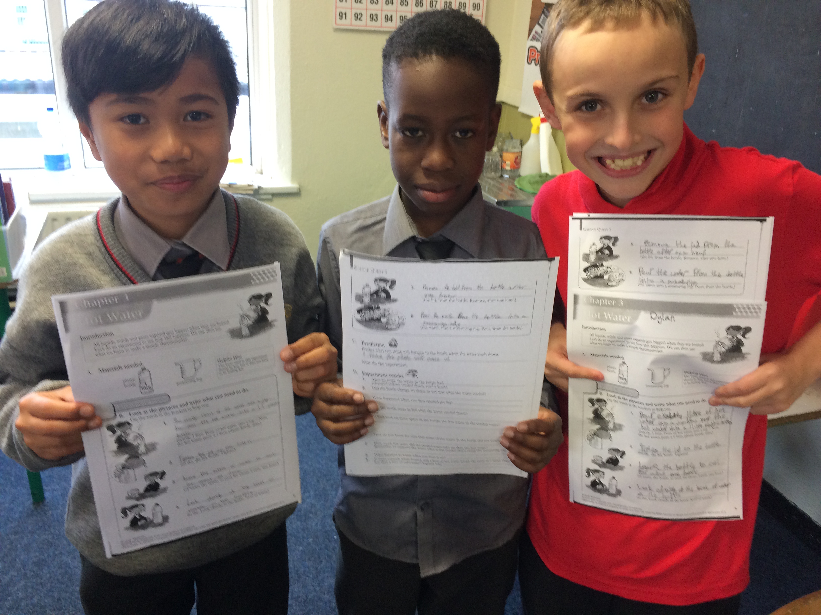 What happens to water when it is heated? Ms Curran’s class decided to ...