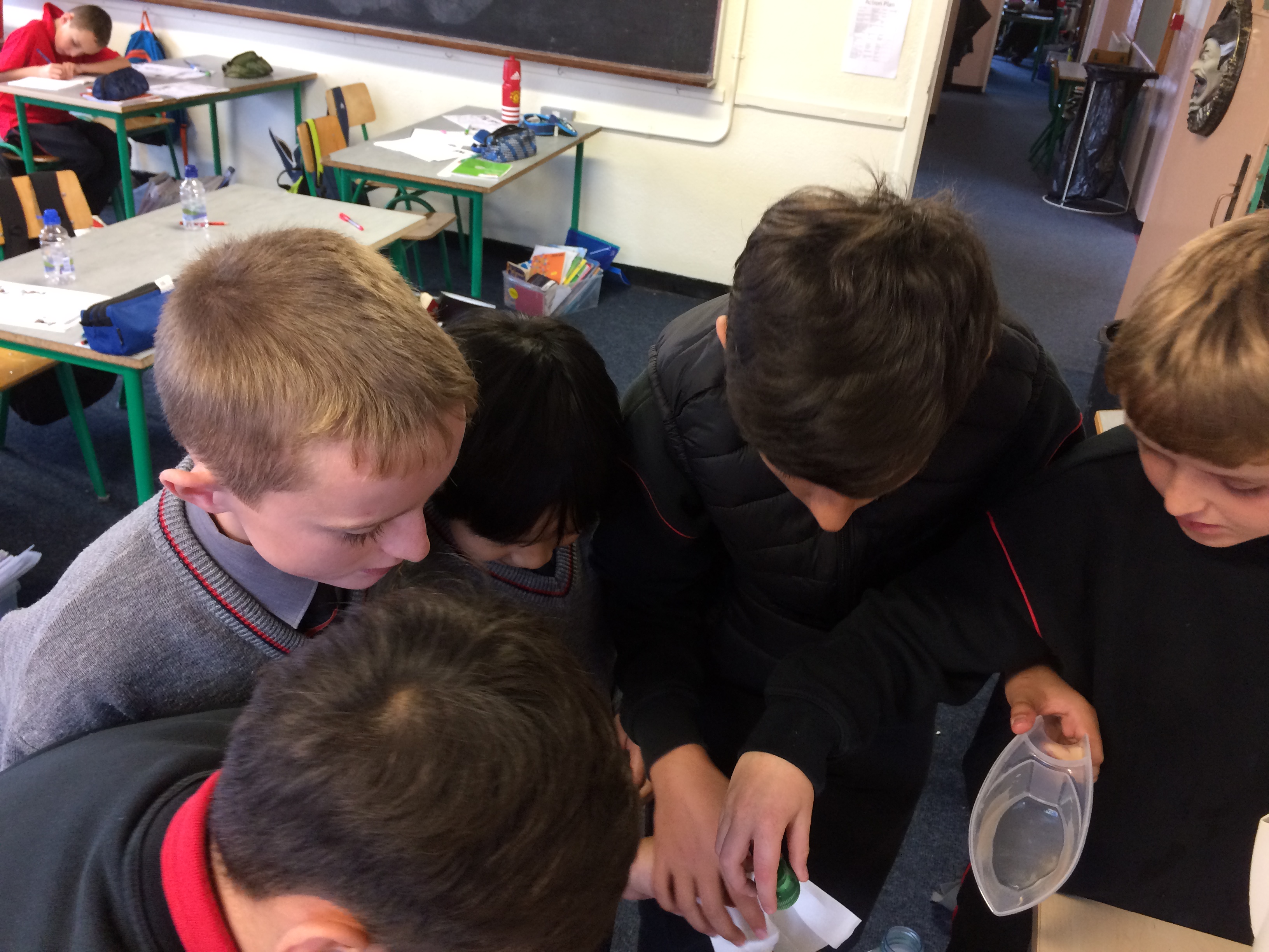 What happens to water when it is heated? Ms Curran’s class decided to ...